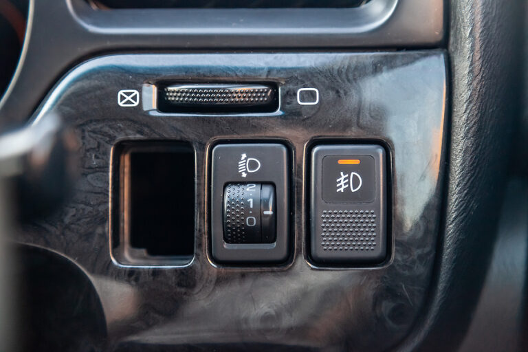 Illuminating the Way: A Guide to Resolving Dimming or Flickering Car ...